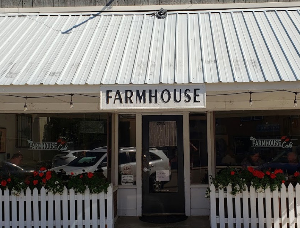 Farmhouse Cafe - International Selkirk Loop