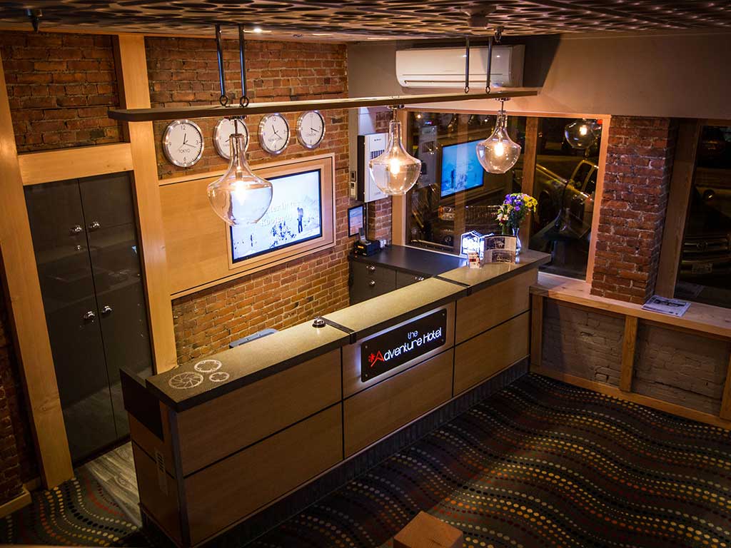 Adventure Hotel - International Selkirk Loop